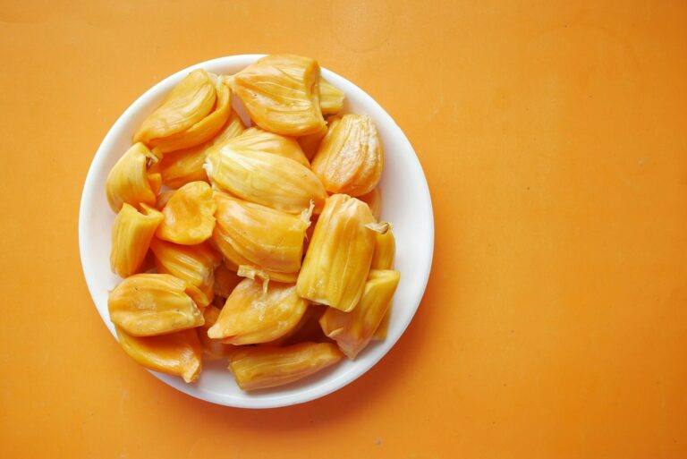 6 fruits that help in muscle growth | Read to lead